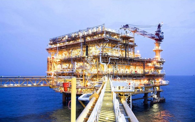 QatarEnergy selects Shell for LNG venture - GreentechLead